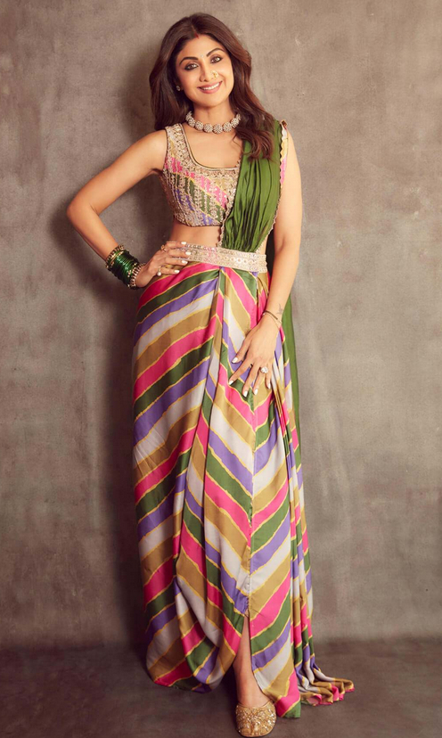 Here are some ideas for How to style the leheriya saree - Baggout