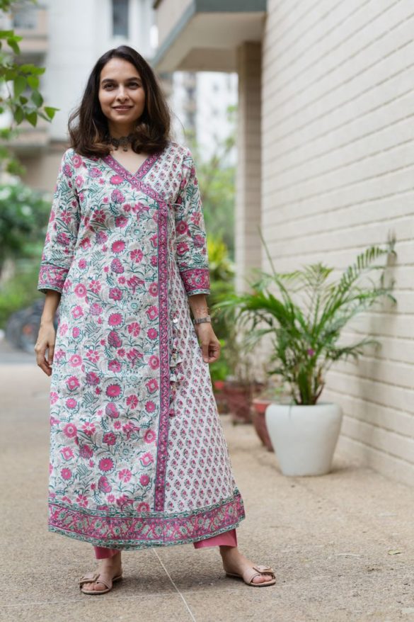 ANGRAKHA STYLE KURTI DESIGN FOR YOUR ETHNIC WARDROBE! - Baggout