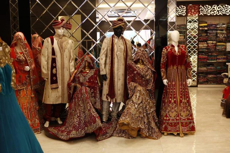 Top 20 Fashion Designers in Delhi: Tradition Meets Trendsetting - Baggout